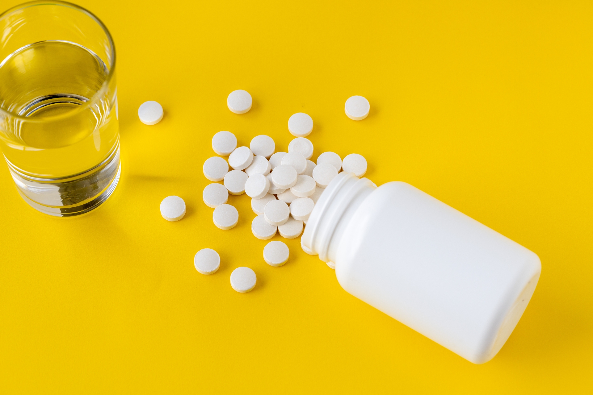 ヒロクリニック Generio | 飲む日焼け止めとブルーライト対策の関係